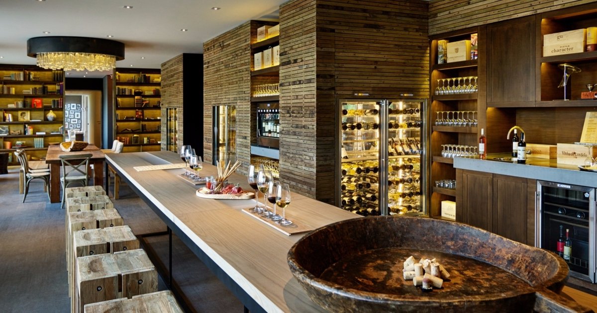 Private Wine Tasting at the Wine Library & Terrace (DOURO VALLEY) - Six ...